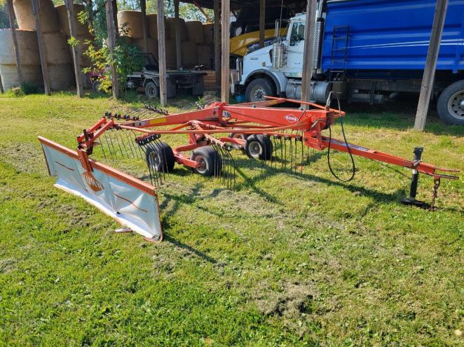 Kuhn GA 4120 TH rotary rake