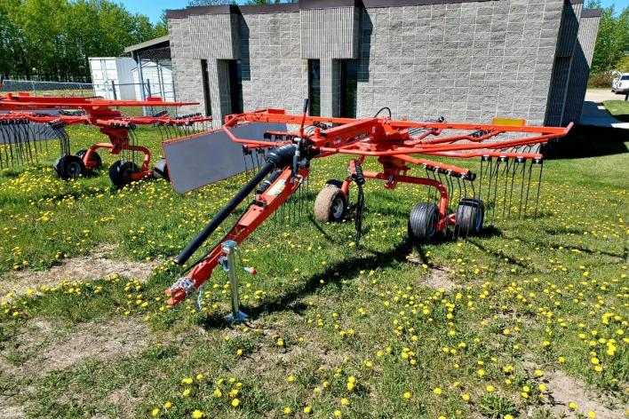 Find here all the rakes we offer